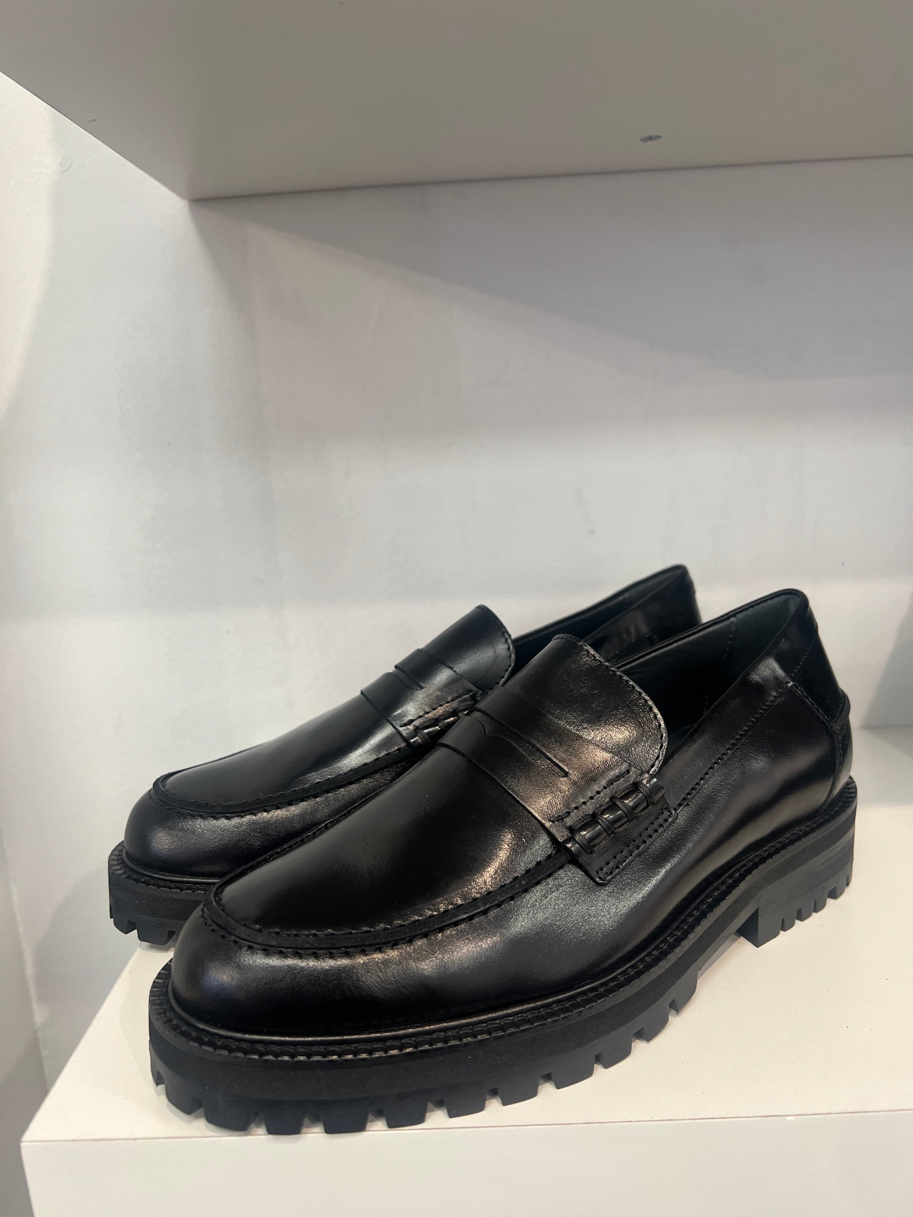 Collections – Hal Shoes New Jersey